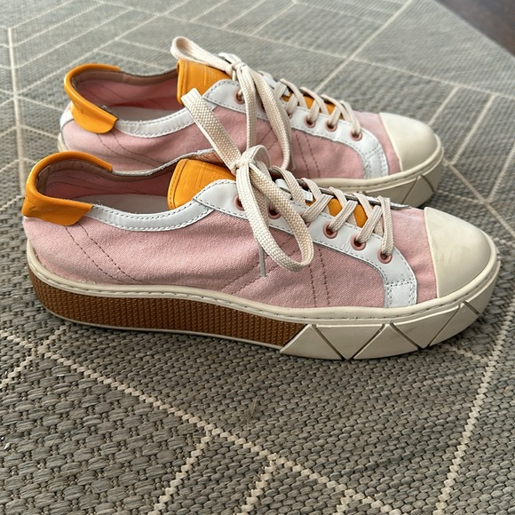 SCHUTZ | Shoes | Schutz Gizella Sneaker In Sweet Dusty Rose | Poshmark